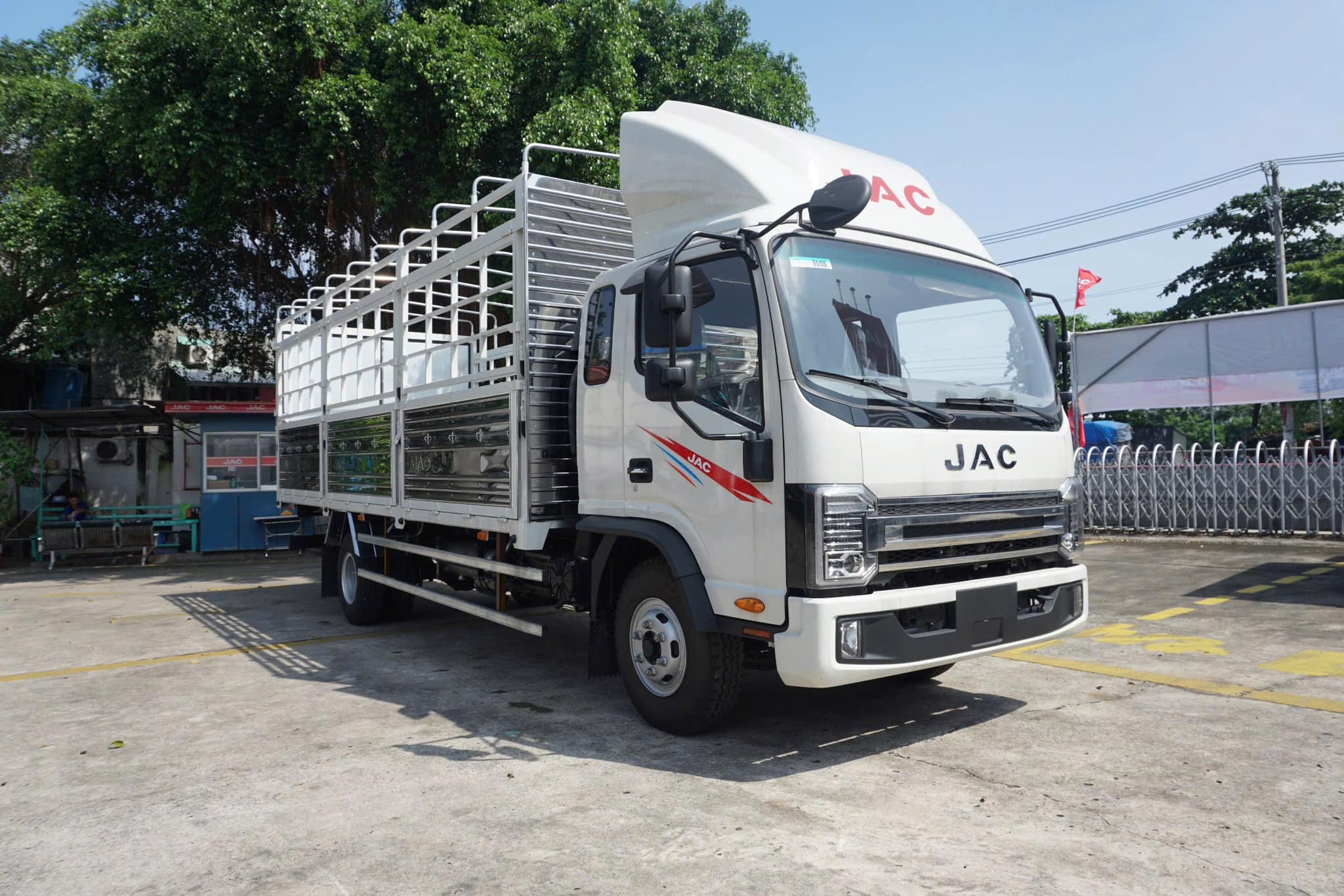 RA MẮT SẢN PHẨM JAC N900 E5 2025 (N900 EURO 5) - ĐỘNG CƠ CUMMINS 4.5 - Ô TÔ MIỀN NAM